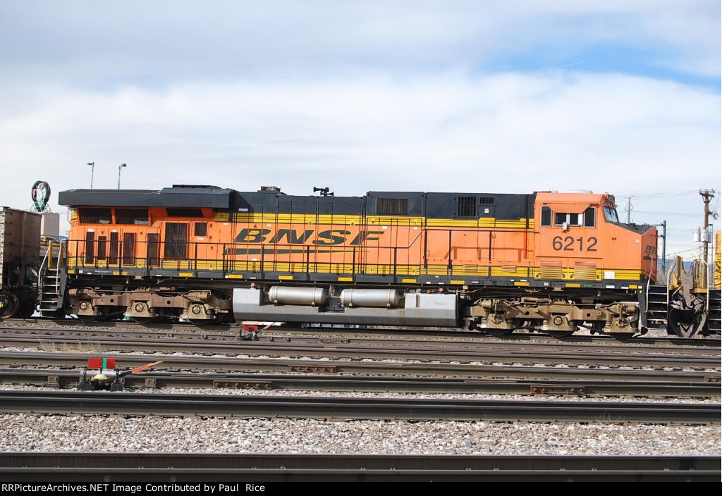BNSF 6212